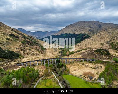 Glenfinnan Viaduct, Loch Shiel, Glenfinnan, River Finnan, West Highland ...