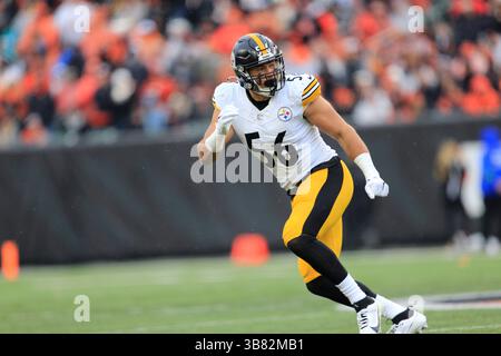 Pittsburgh Steelers linebacker Alex Highsmith (56) participates in the ...