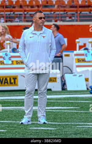 Texas head coach Steve Sarkisian reacts after a play against Florida ...