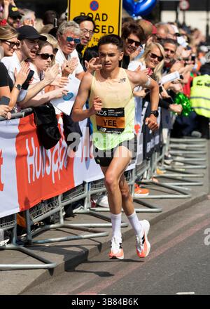 World and Olympic Triathlon Champion, Alex Yee, running his first ...