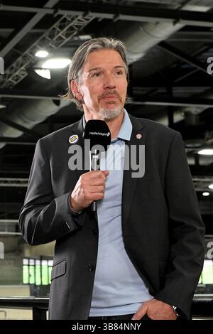Landshut, Germany. 07th May, 2025. Ice Hockey: DEL2. Uwe Krupp, former ...