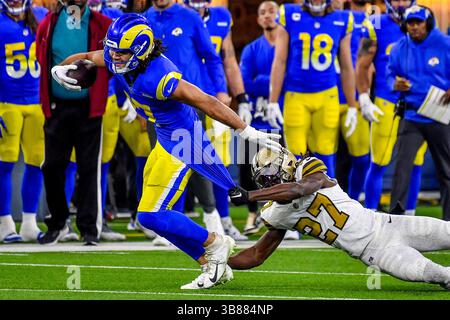 LOS ANGELES, CA - DECEMBER 27: (EXCLUSIVE) Model/actor Mark Zuelke ...