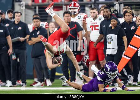 Utah Utes tight end Dallen Bentley (88) scores a touchdown during an ...