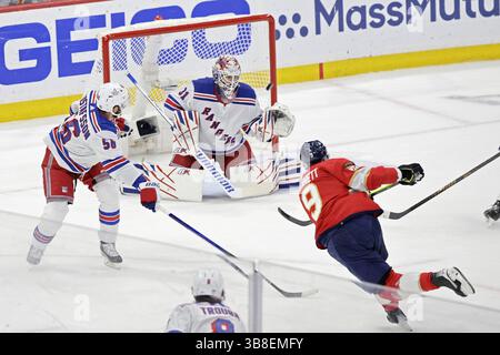 Florida Panthers' Sam Bennett scores on Capitals goalie Logan Thompson ...