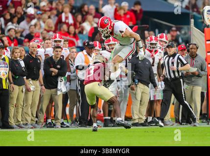 Georgia tight end Oscar Delp (4) runs after a reception during the ...