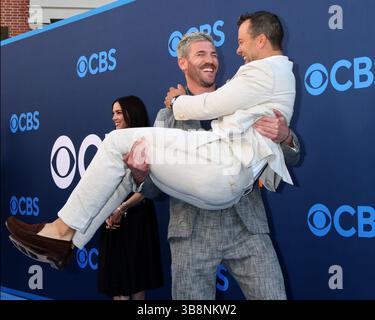 LOS ANGELES - MAY 2: Austin Stowell, Mark Harmon at the CBS Fall ...