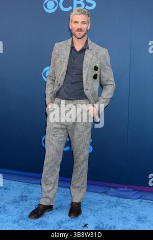 LOS ANGELES - MAY 2: Austin Stowell, Mark Harmon at the CBS Fall ...