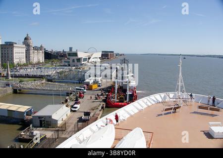 Passenger cruise terminal in Liverpool, UK Stock Photo - Alamy