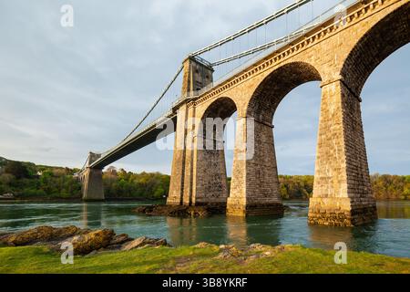 Sunrise at Menai Bridge in North Wales Stock Photo - Alamy