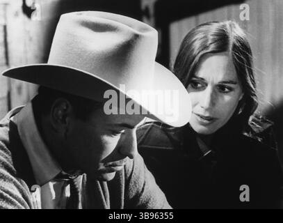 Alan Arkin, Sally Kellerman, on-set of the Film, "Rafferty And The Gold ...