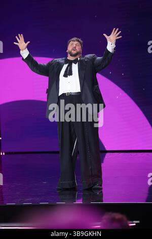 Daniel Zillmann Laudator BESTES MASKENBILD bei Verleihung DEUTSCHER ...