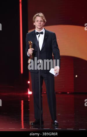 Tim Fehlbaum Â SEPTEMBER 5 BESTE REGIE bei Verleihung DEUTSCHER ...