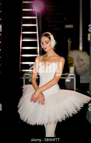 Ballet dancer backstage Stock Photo - Alamy