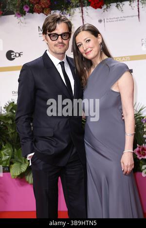 Sam Riley und Alexandra Maria Lara bei der 75. Verleihung des Deutschen ...