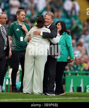 Former Celtic player Murdo MacLeod during the half time draw Celtic ...