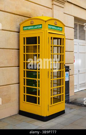 Defibrillator in yellow telephone kiosk in Southgate Shopping Centre ...