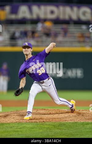 LSU starting pitcher Kade Anderson (32) throws against Coastal Carolina ...
