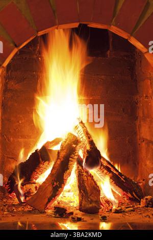 fireplace close up Stock Photo - Alamy