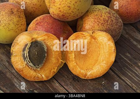 Fruit cut, detail of a few pieces of fresh fruit and cut clean, food ...