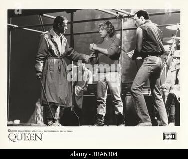 Highlander 1986 EMI / Queen Music Video Freddie Mercury / Christopher ...