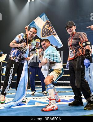 Champion Fernando Martinez won the WBA super flyweight title boxing ...