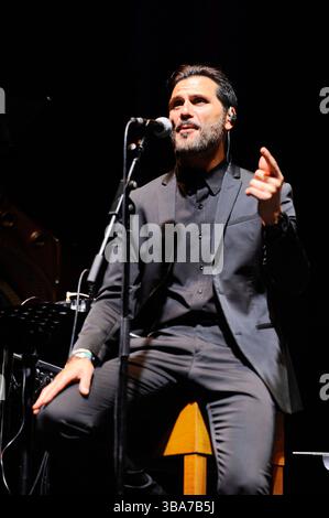Der spanische Flamenco-Sänger David Carpio im Essener Grillo-Theater ...