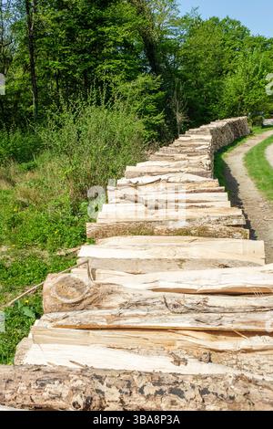 Firewood Bois de chauffage Stock Photo - Alamy