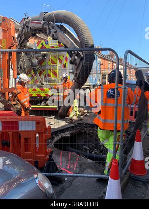 Waste gas dig dug digging lorry mend repair explosion street close ...