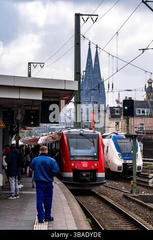 Rail transport between Cologne Central Station and Cologne-Hansaring ...
