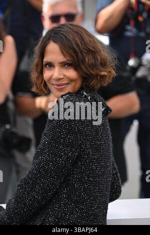 Halle Berry poses for photographers during the opening ceremony red ...