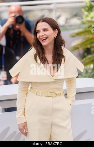 persons Juliette Binoche *** persons Juliette Binoche Copyright ...