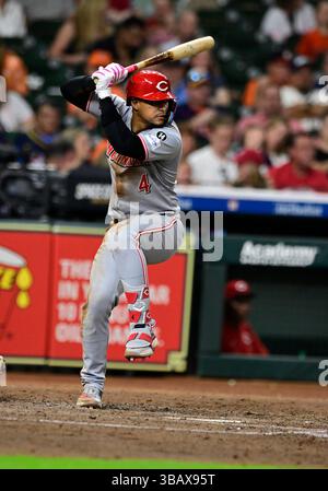 Cincinnati Reds third baseman Santiago Espinal throws Chicago White Sox ...