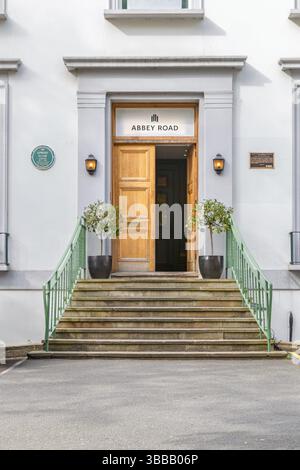 EMI recording studios Abbey Road London England Stock Photo - Alamy