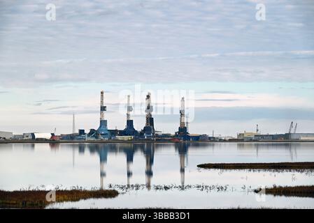 Oil rigs seen in Deadhorse near Prudhoe Bay, far north Alaska Stock ...