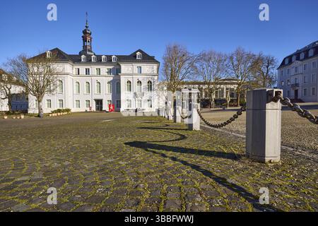 Saarbruecken Castle, Baroque architectural style, square, cobblestones ...
