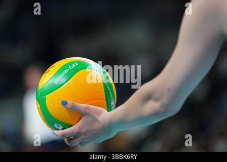 ISTANBUL, TURKIYE - MAY 03, 2025: Ting Zhu warming up before Vero ...