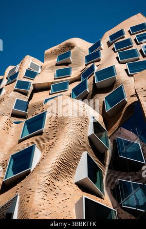 Dr Chau Chak Wing Building at The University of Technology in Sydney ...