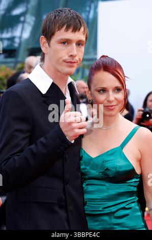 Harris Dickinson und Rose Gray bei der Premiere des Kinofilms ...