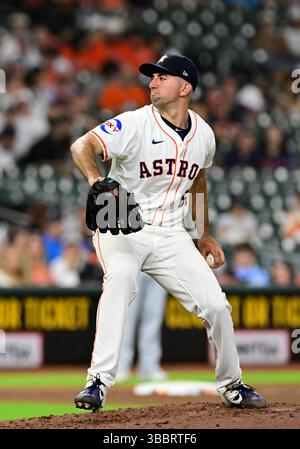 Houston Astros starting pitcher Colton Gordon throws against the ...