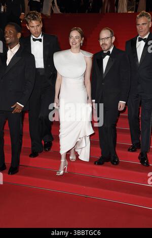 Emma Stone und Austin Butler bei der Eddington Premiere in Cannes am 16 ...