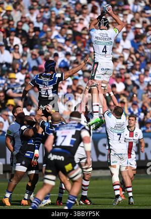 Leicester Tigers' Cameron Henderson wins the line out during the ...