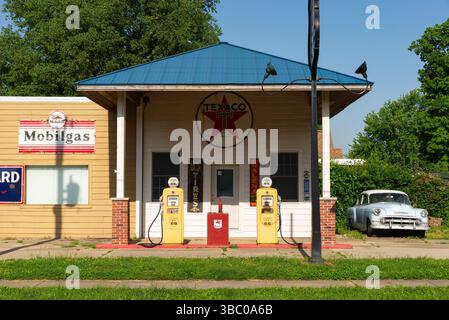 The Old Station, Williamsville, Historic Route 66, Illinois, USA Stock ...