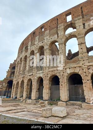 Upper wall of the Colosseum (detail), Rome, Italy Stock Photo - Alamy