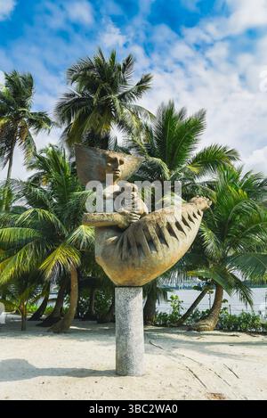 'Mother and Child' bronze statue by Dr Ng Eng Teng at Gardens by the ...