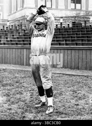 Lou Gehrig in Yankees Uniform fielding. Archive Baseball Photograph ...