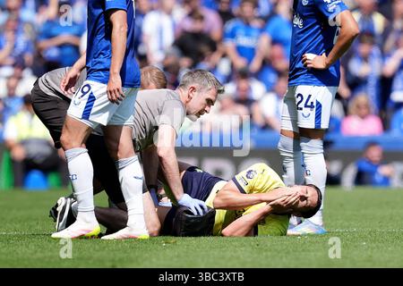 Southampton's Taylor Harwood-Bellis (centre right) celebrates with Ryan ...