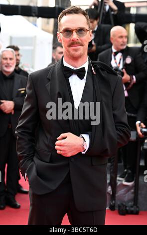Benedict Cumberbatch attends the ''The Phoenician Scheme'' red carpet ...