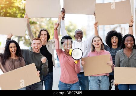 Black motivated lady leading group of strikers Stock Photo - Alamy