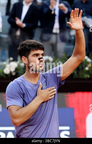 Jannik Sinner of Italy celebrates after winning a first set during the ...
