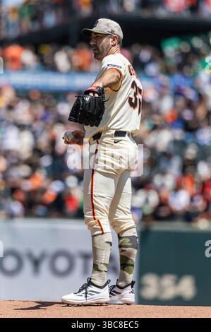 San Francisco Giants' Justin Verlander pitches during the first inning ...